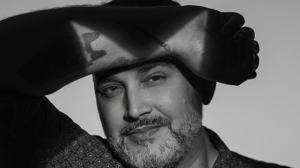 PREMINUO PETAR MOŠIĆ - istaknuti srpski SLIKAR I UMETNIK savremenog izraza 🖤 | Red Portal