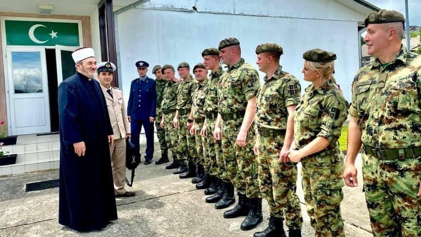 MUFTIJA JUSUFSPAHIĆ unapređen u čin POTPUKOVNIKA Vojske Srbije ☪️🕋 ...