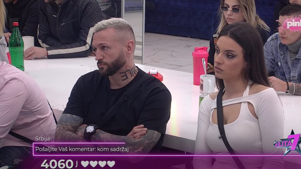 Miona i Stanislav ZAJEDNO na USKRŠNJEM SLIKANJU 📸🥚 Ša ne zna gde se ... Miona i Stanislav ZAJEDNO na USKRŠNJEM SLIKANJU 📸🥚 Ša ne zna gde se ...