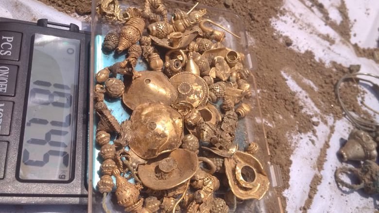 Kopali temelj pa našli BLAGO 💰 | Red Portal