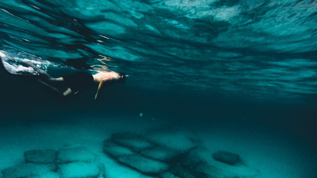 Ronilac pronašao više od 30.000 rimskih novčića kod Sardinije 😯😍 | Red ...
