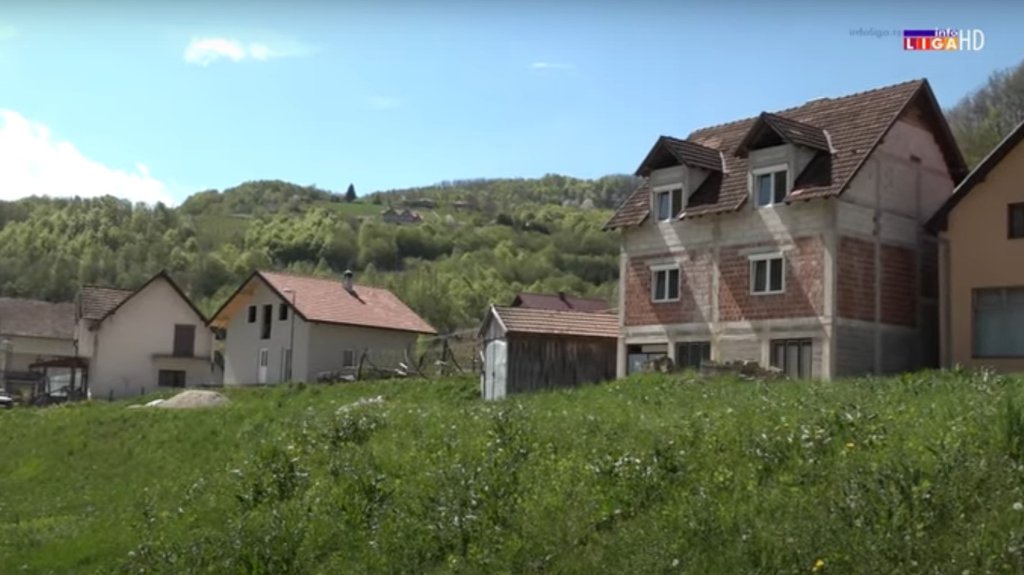 Srpsko SELO sa PREKO 100 DECE i SNAJKAMA IZ BEOGRADA 😎 | Red Portal