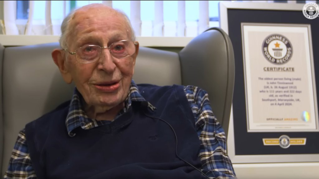 NAJSTARIJI ČOVEK na svetu PREMINUO u Engleskoj u 112. GODINI 🖤 | Red Portal