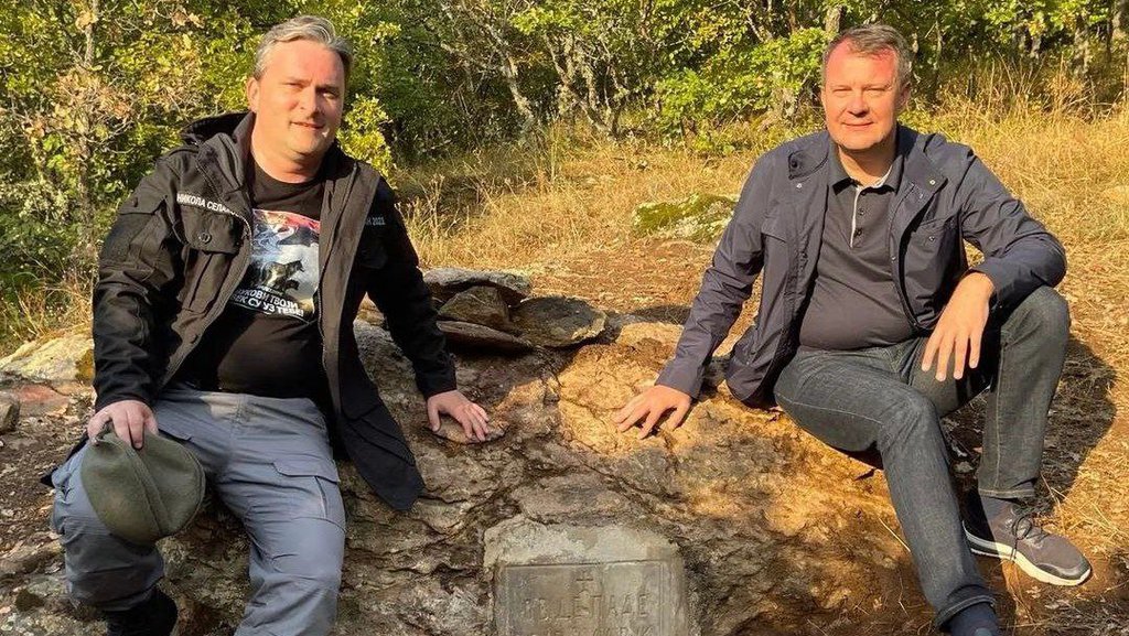 SELAKOVIĆ i MIROVIĆ otkrili obeležje na mestu pogibije VOJVODE VUKA 👏🏻 ...